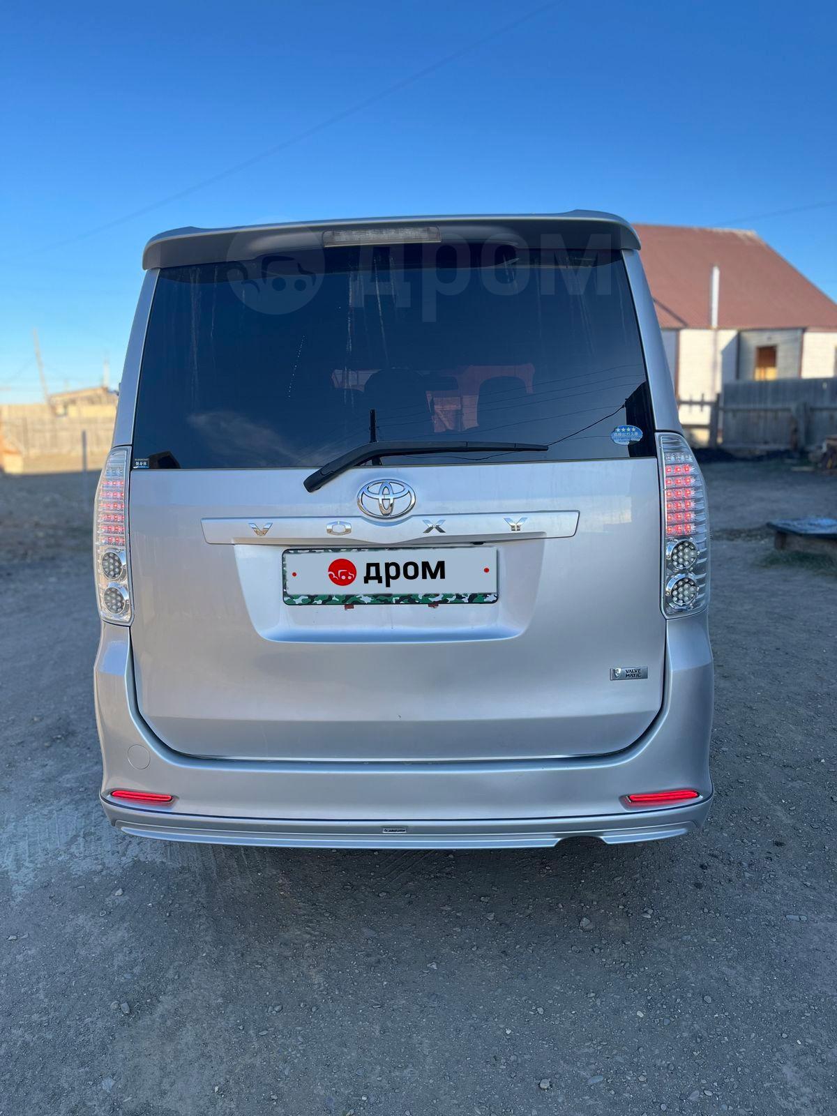 Продажа авто Тойота Вокси 2010 в Горно-Алтайске, Продам Вокси в отличном состоянии, как по ...