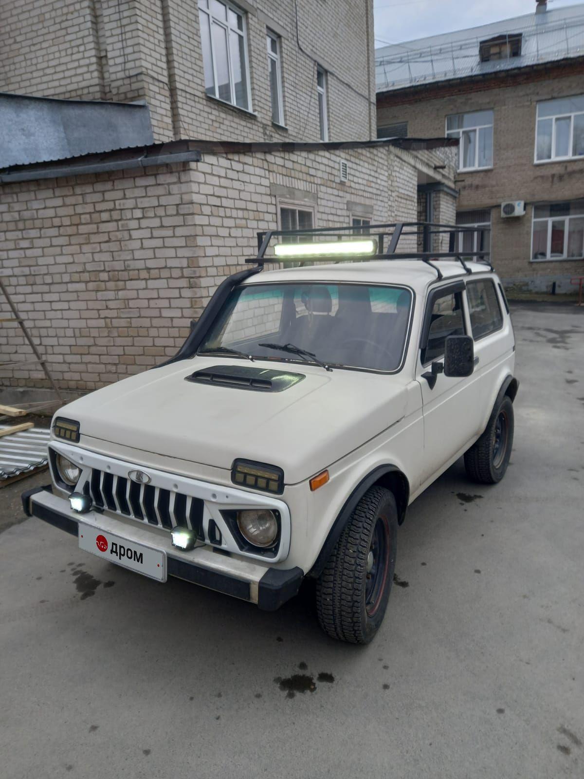 Лада 4x4 2121 Нива 93 год в Барнауле, Почти все заменено, 2 комплекта резины на дисках, свежий ...