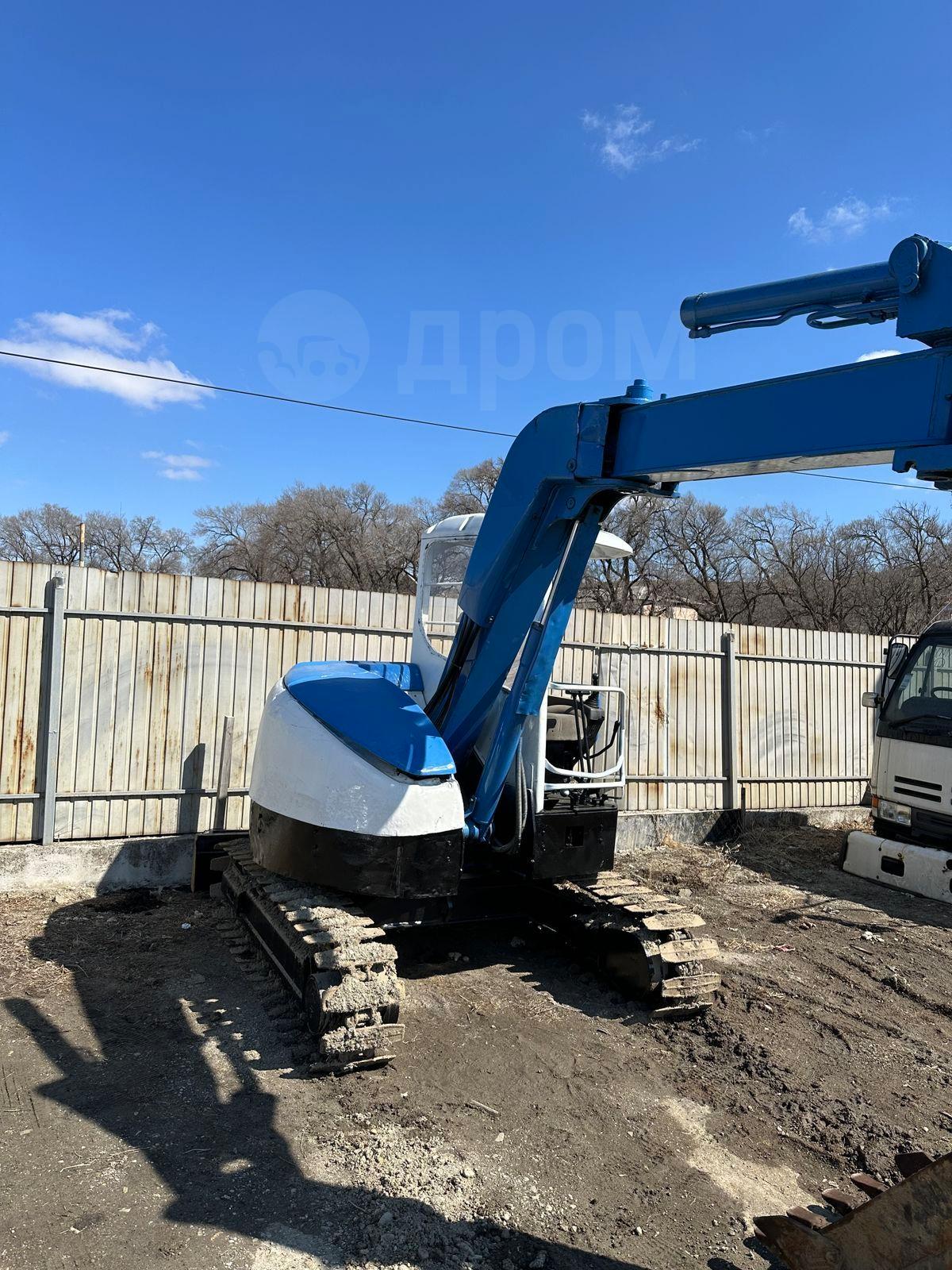 Купить Caterpillar 050SR Мини-экскаватор 2007 года в Уссурийске: цена 1 550 000 руб. - Экскаваторы