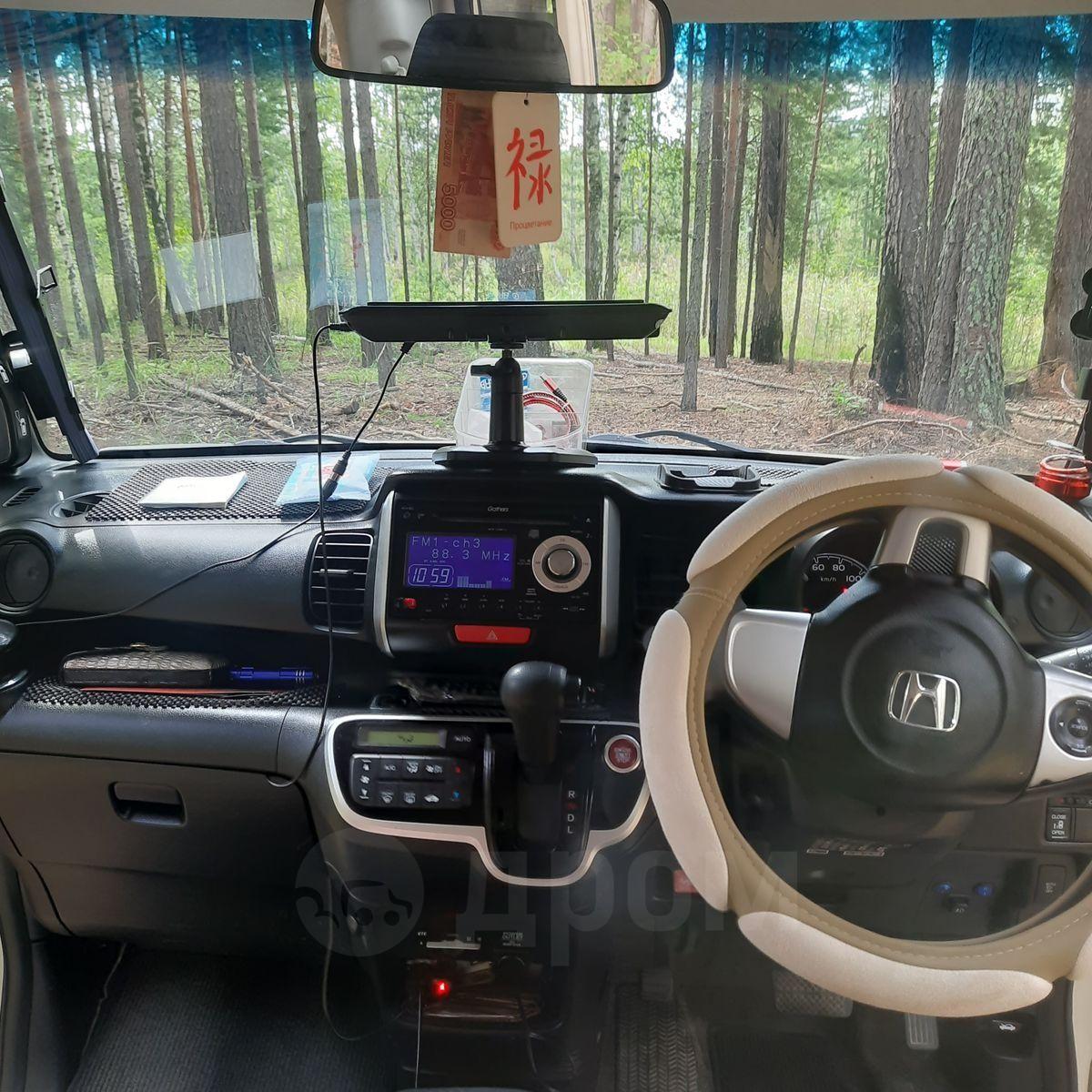 Honda N-BOX 15 года в Тюмени, 660 G L Package 2-Tone Color Style, AT, с пробегом 130000 км, с ...